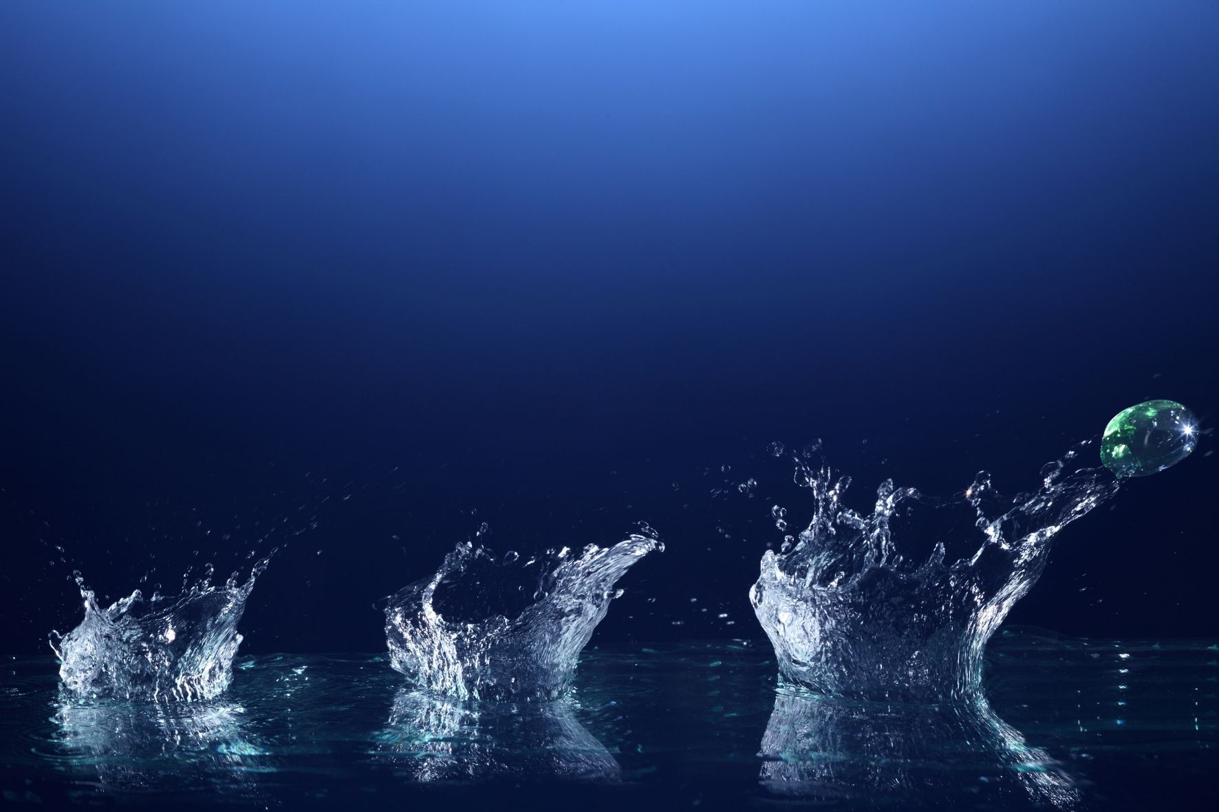 石の「水切り」を成功させる物理的な条件が明らかに - ナゾロジー